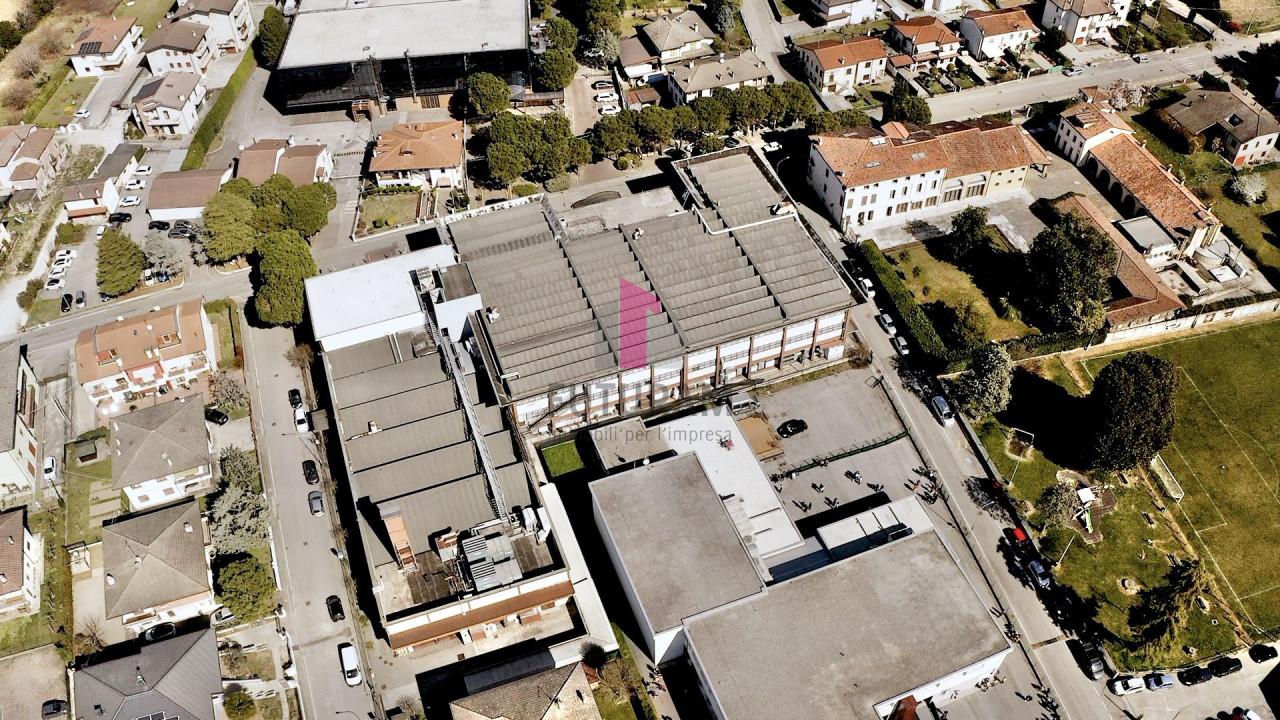 Capannone in vendita a Quinto Vicentino