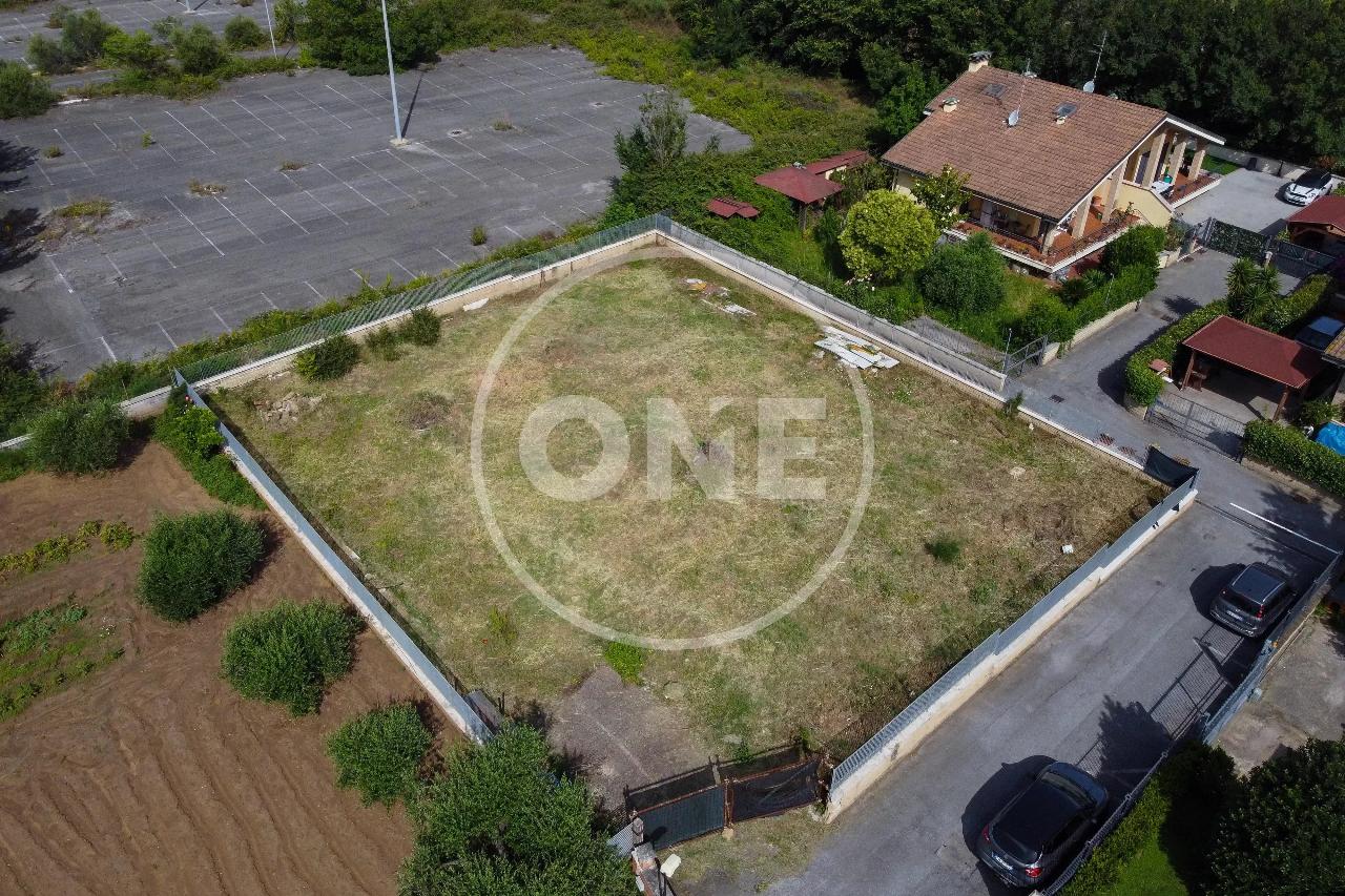 Terreno edificabile residenziale in vendita a Roma