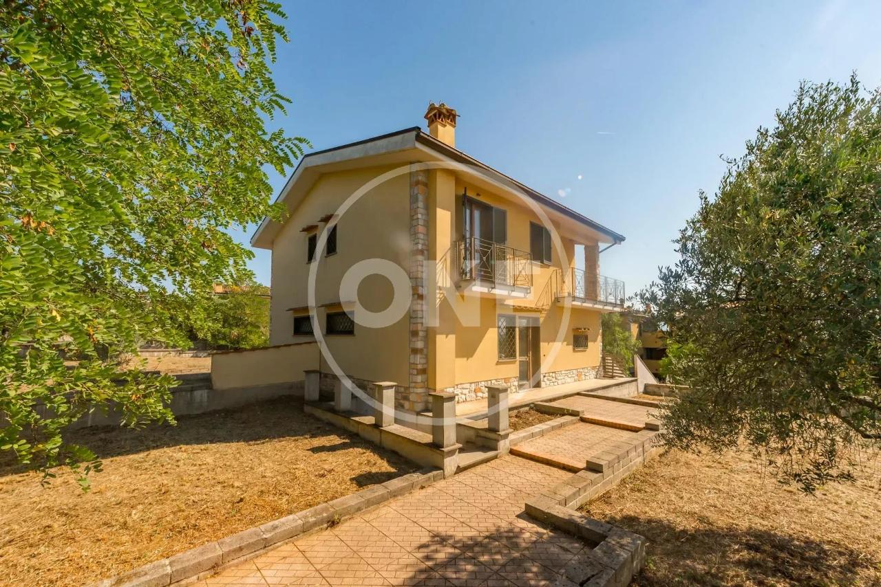 Villa bifamiliare in vendita a Narni