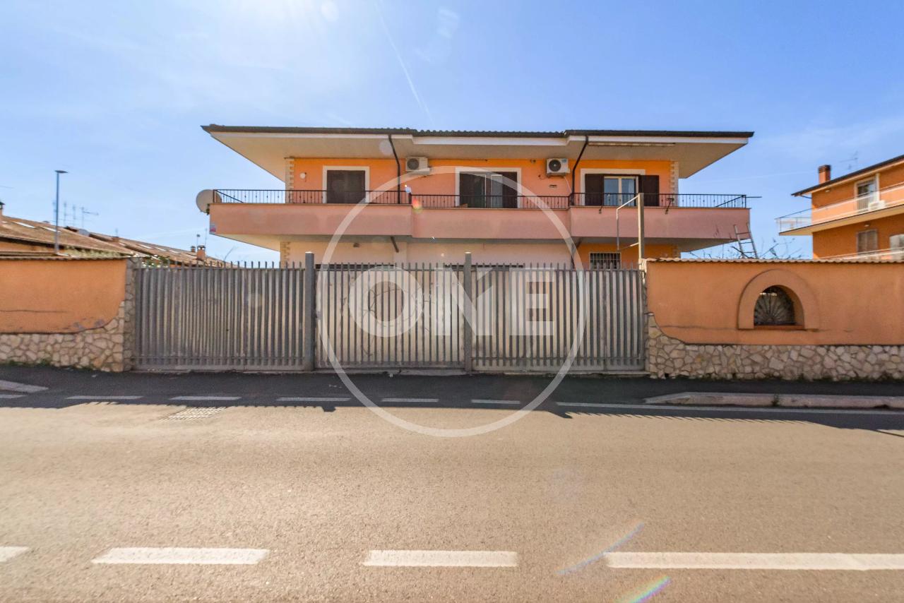 Negozio in affitto a Roma