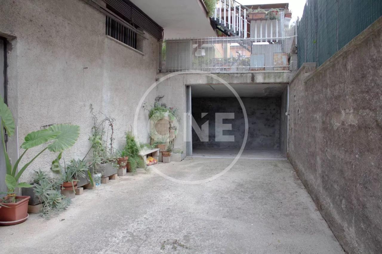 Box in vendita a Roma