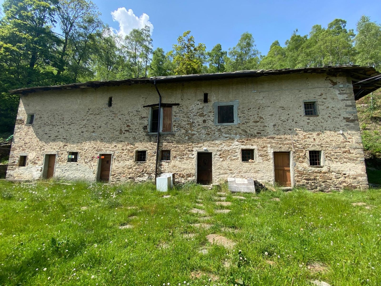 Cascina in vendita a Pollone
