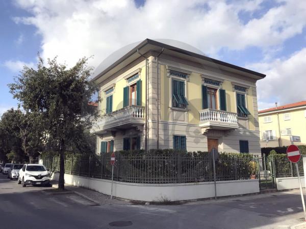 Villa in vendita a Camaiore