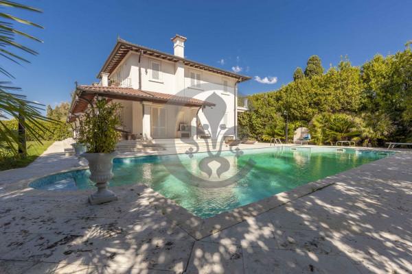 Villa in vendita a Forte Dei Marmi