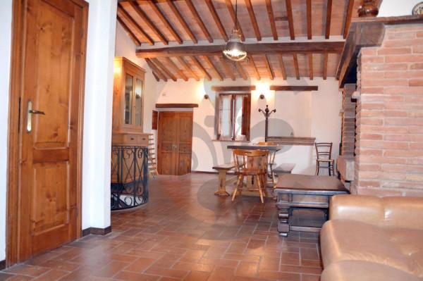 Appartamento in vendita a Cetona