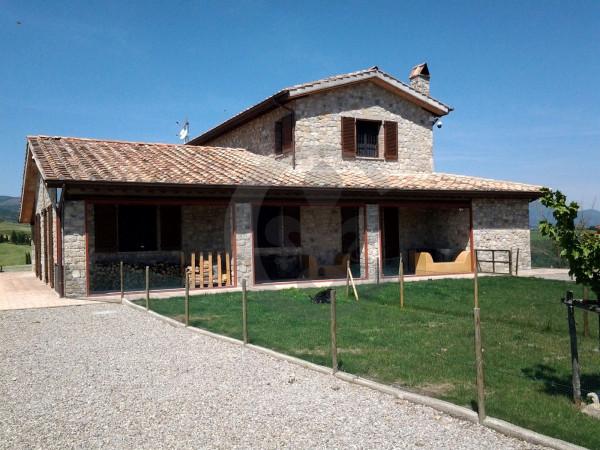 Casale in vendita a Fabro