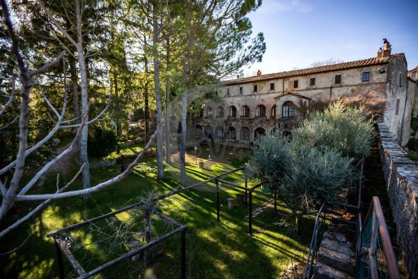 Hotel in vendita a Sarteano