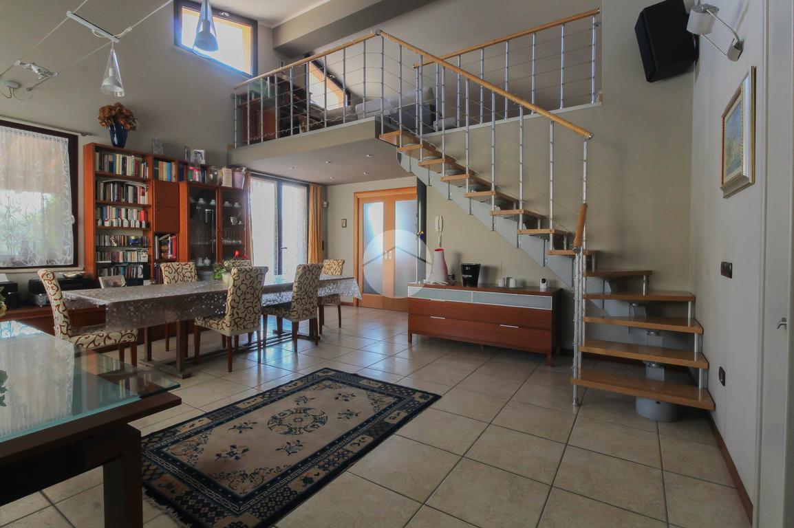 Villa in vendita a Lonato