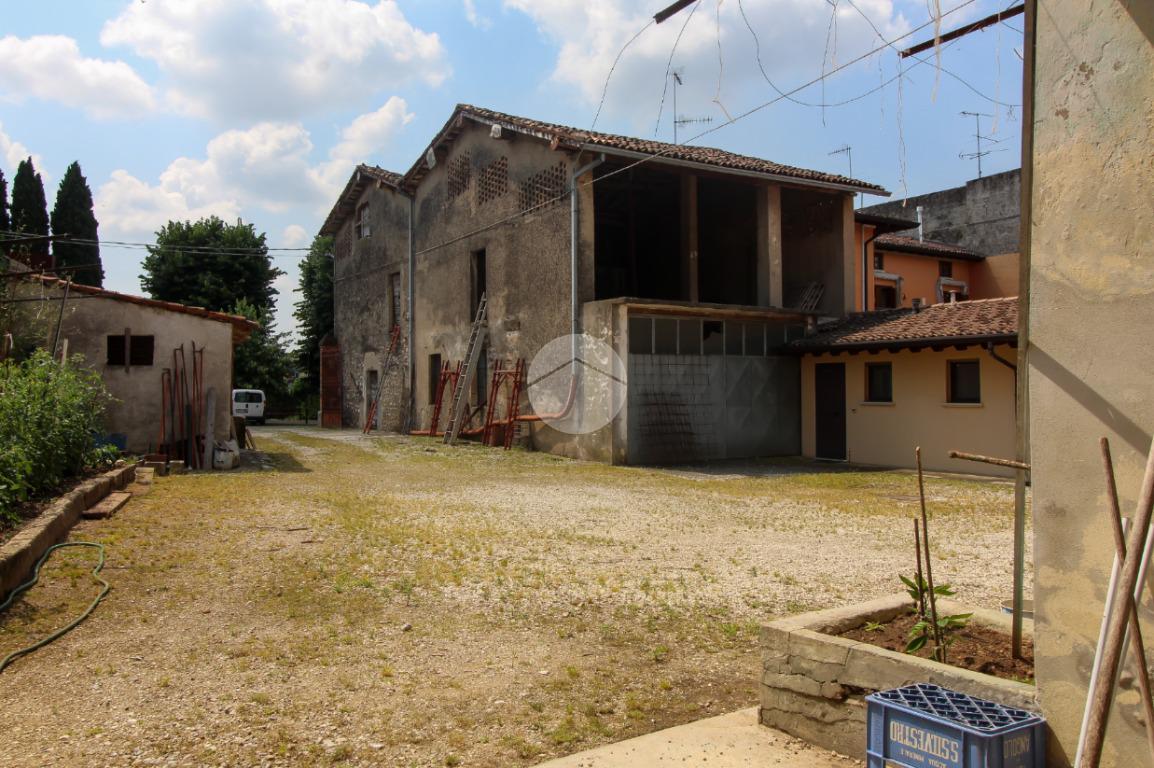 Rustico in vendita a Lonato