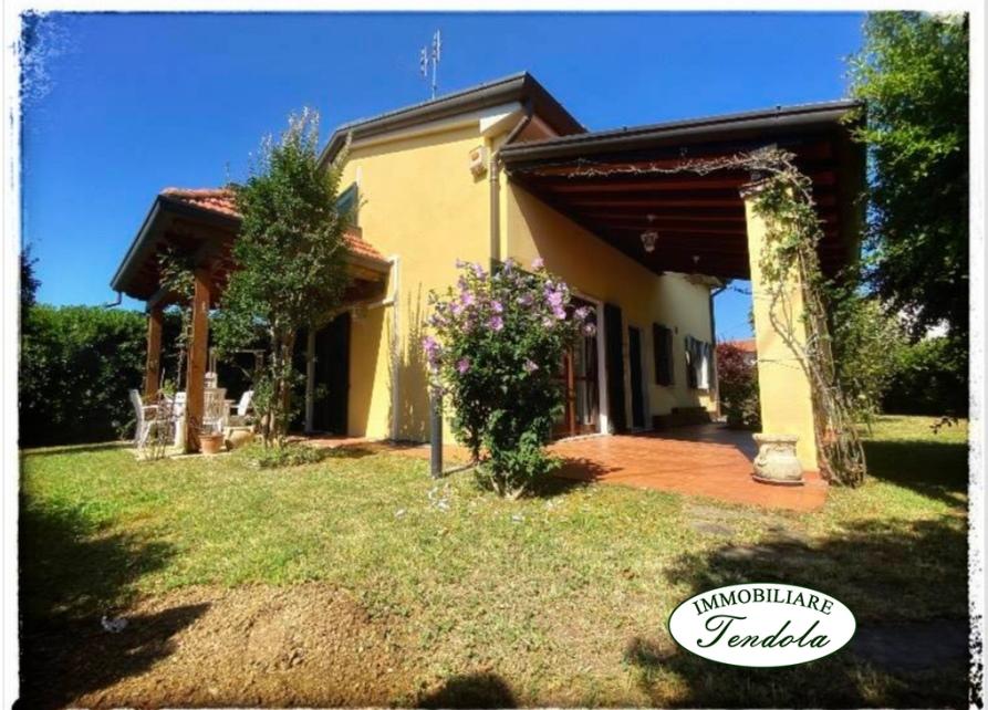 Villa in vendita a Castelnuovo Magra