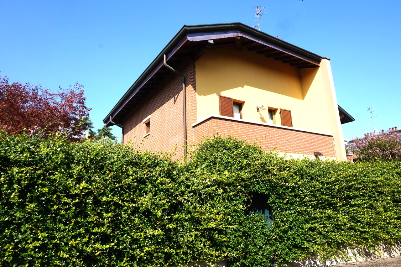 Villa in vendita a Lesmo