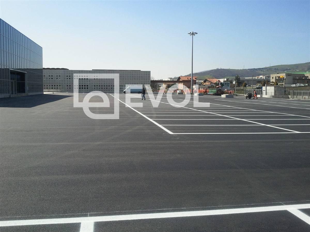 Negozio in vendita a Dignano