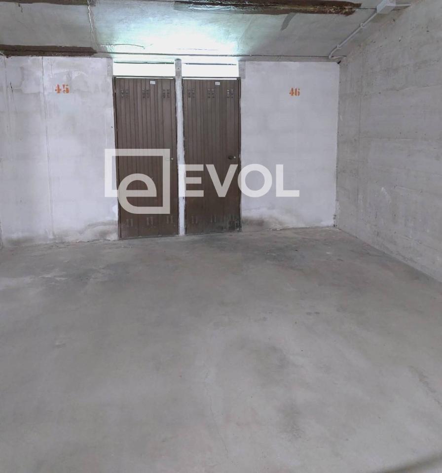 Box in vendita a Chiusaforte