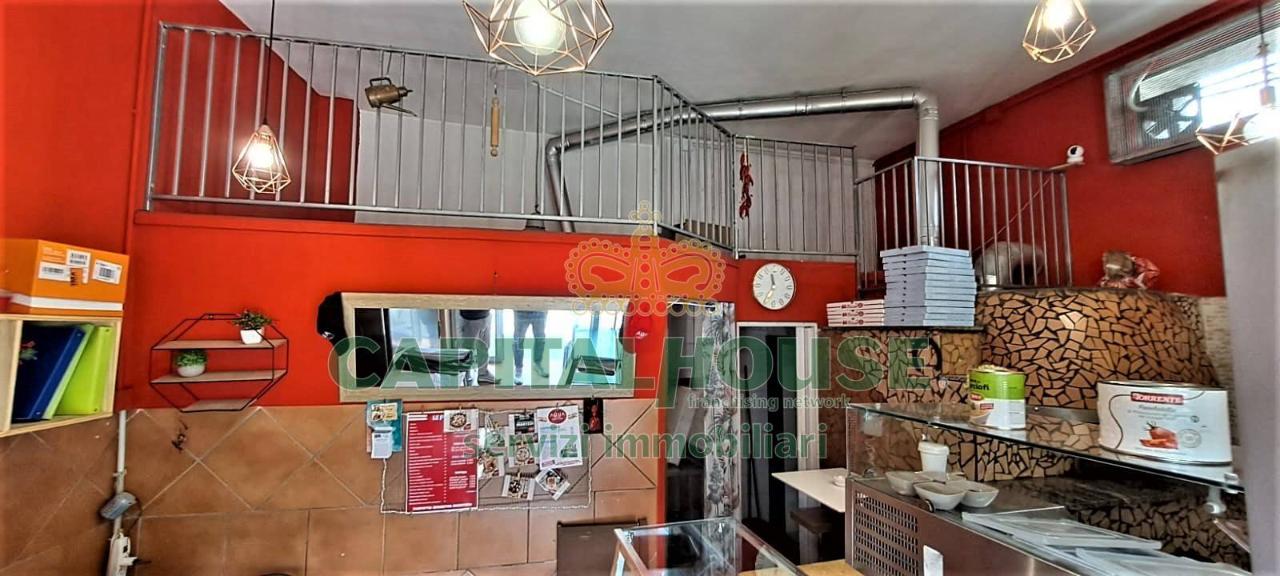 Esercizio commerciale in vendita a Qualiano