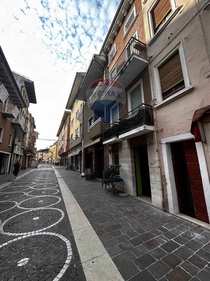 Negozio in vendita a Bussolengo