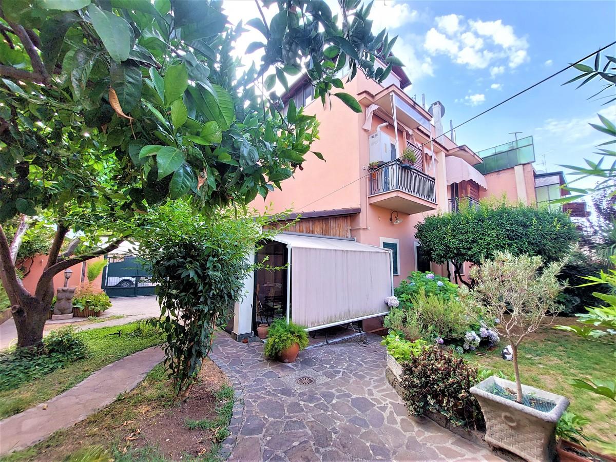 Casa indipendente in vendita a Albano Laziale