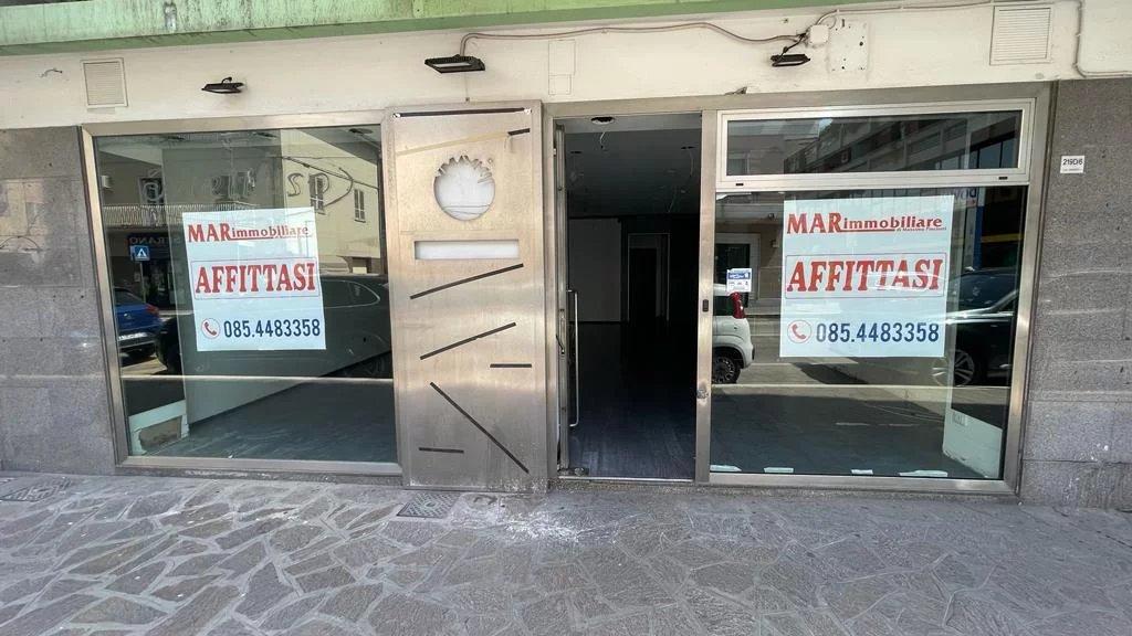 Locale commerciale in affitto a Montesilvano