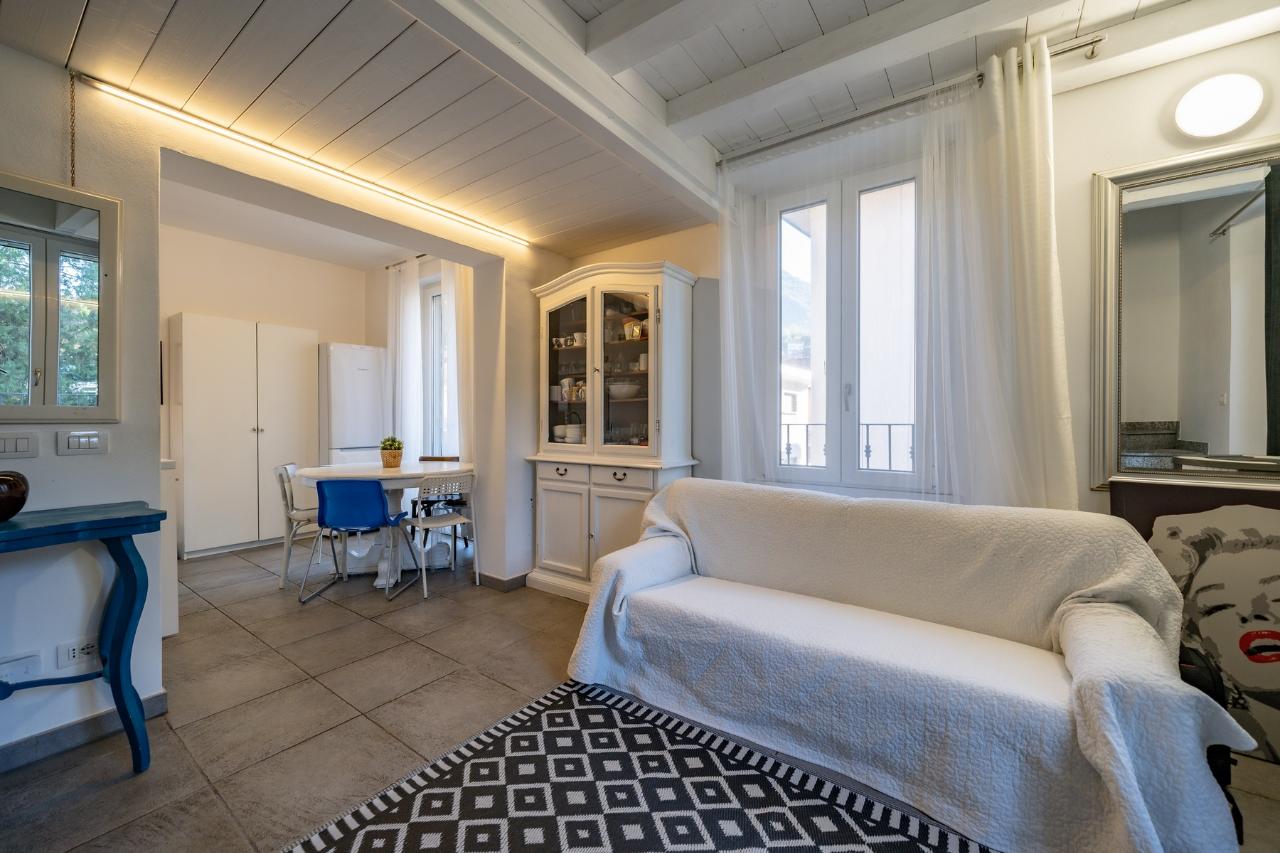 Appartamento in vendita a Mandello Del Lario