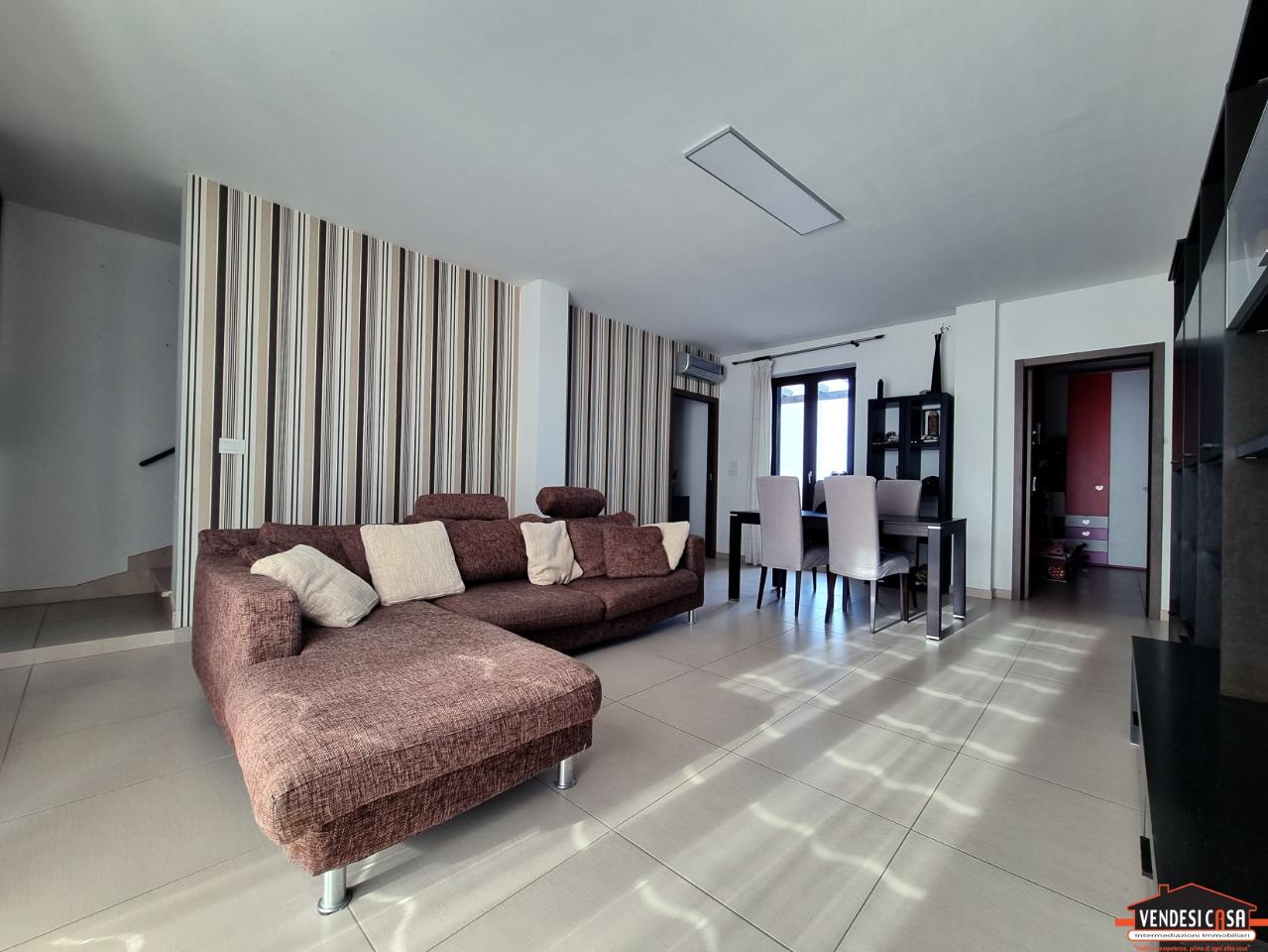 Casa indipendente in vendita a Adelfia