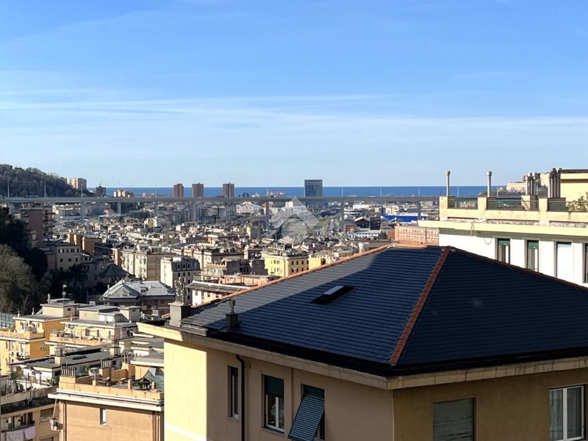 Appartamento in vendita a Genova