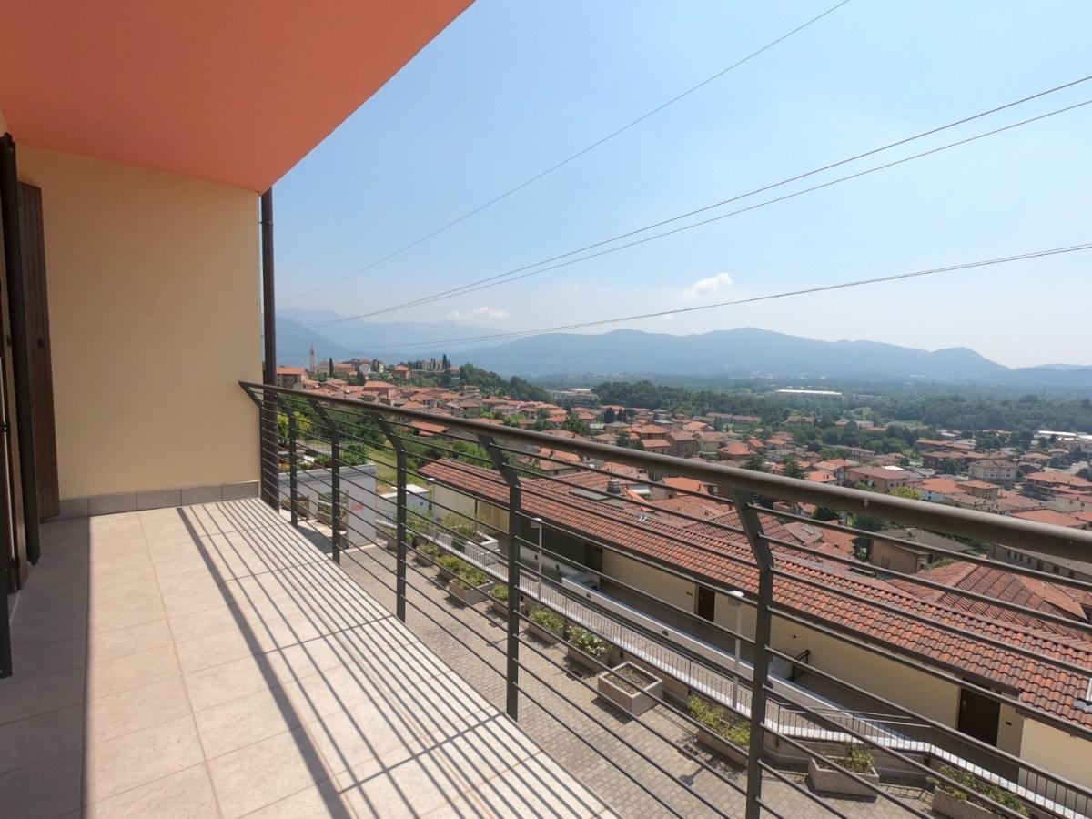 Appartamento in vendita a Cesana Brianza