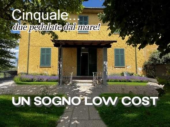 Villa bifamiliare in vendita a Montignoso