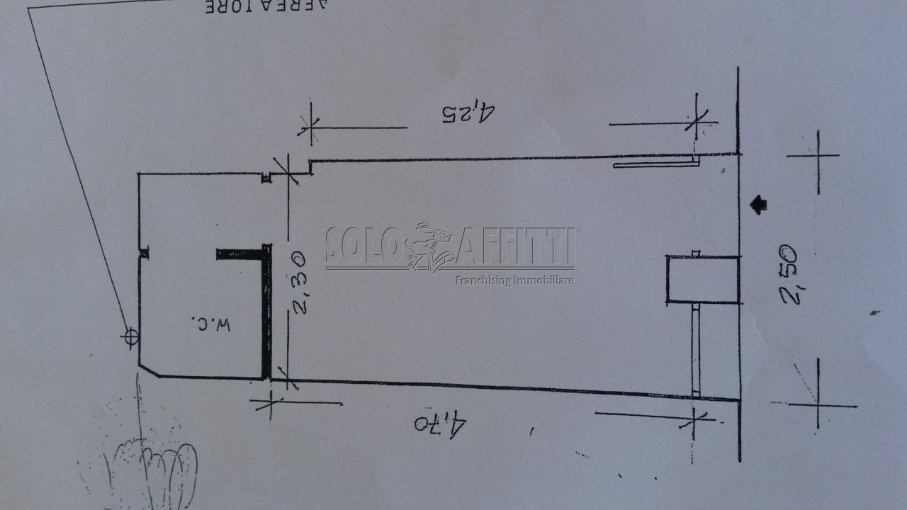 Negozio in affitto a Siena