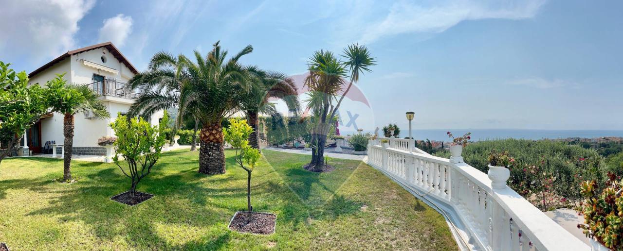 Villa in vendita a Ceriale