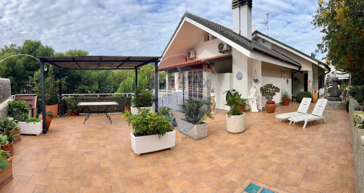 Villa in vendita a Andora