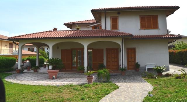 Villa in vendita a Collecorvino
