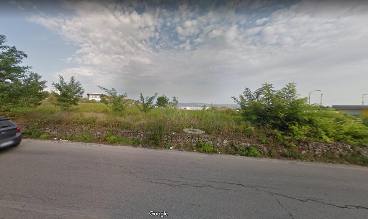 Terreno edificabile commerciale in vendita a Spoltore