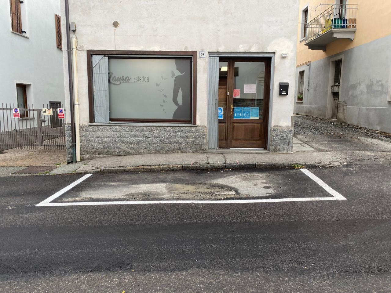 Esercizio commerciale in vendita a Chatillon