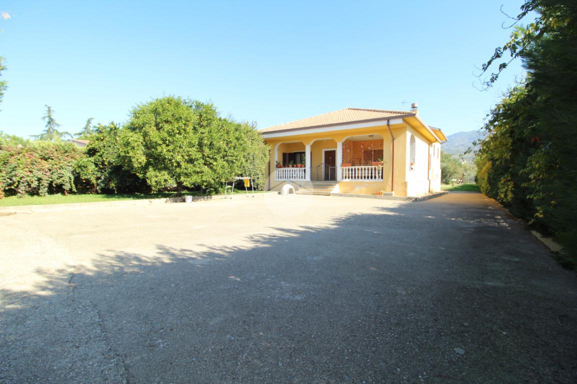 Villa in vendita a Montalto Uffugo