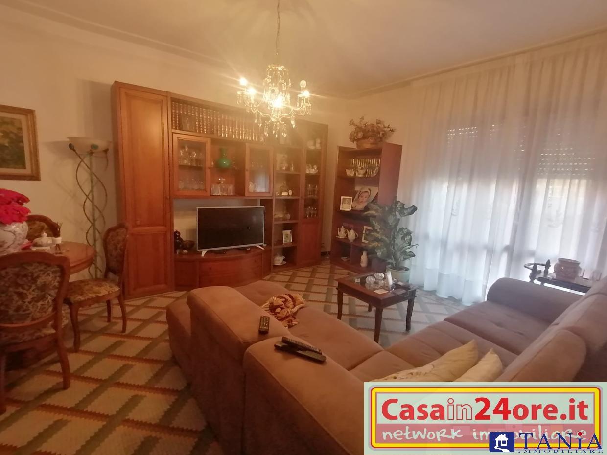 Porzione di casa in vendita a Carrara