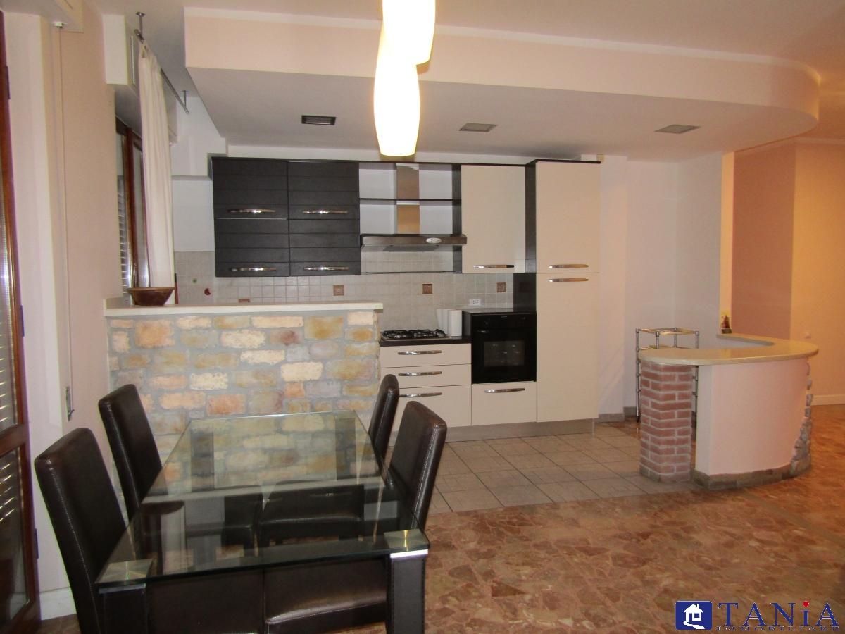 Appartamento in vendita a Carrara