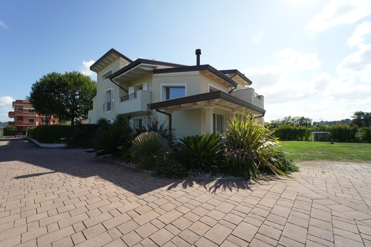 Villa a schiera in vendita a Rimini
