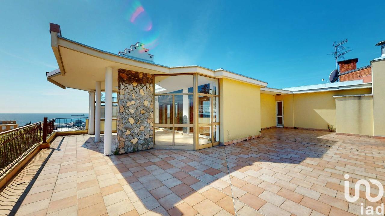 Attico in Via Paolo Pozzobonello 5, Savona