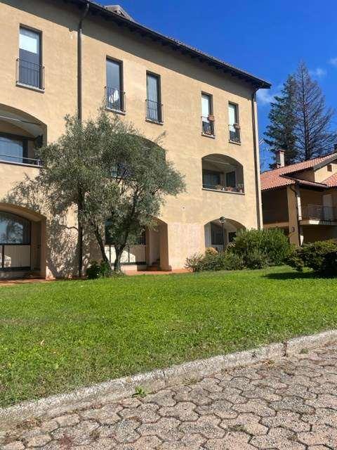 Appartamento in vendita a Luvinate