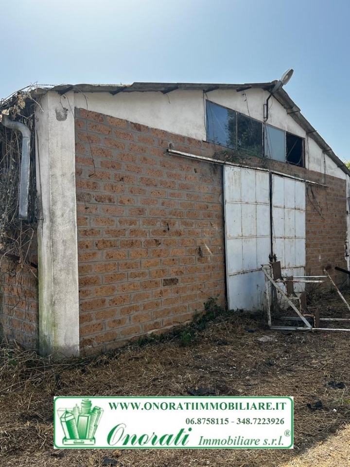 Capannone in vendita a Roma