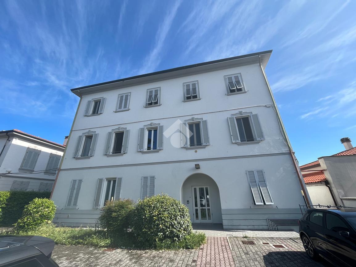 Appartamento in vendita a Cascina