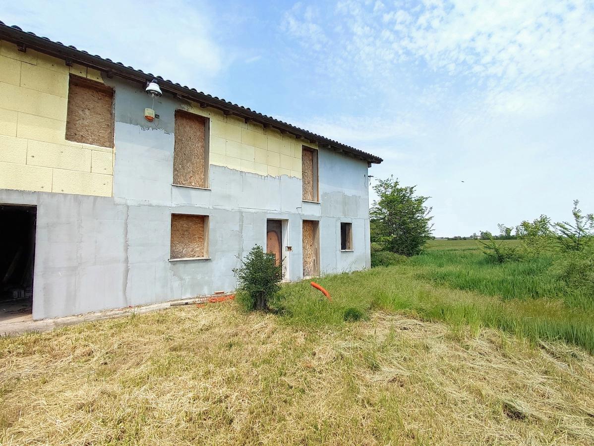 Casa indipendente in vendita a Carpi