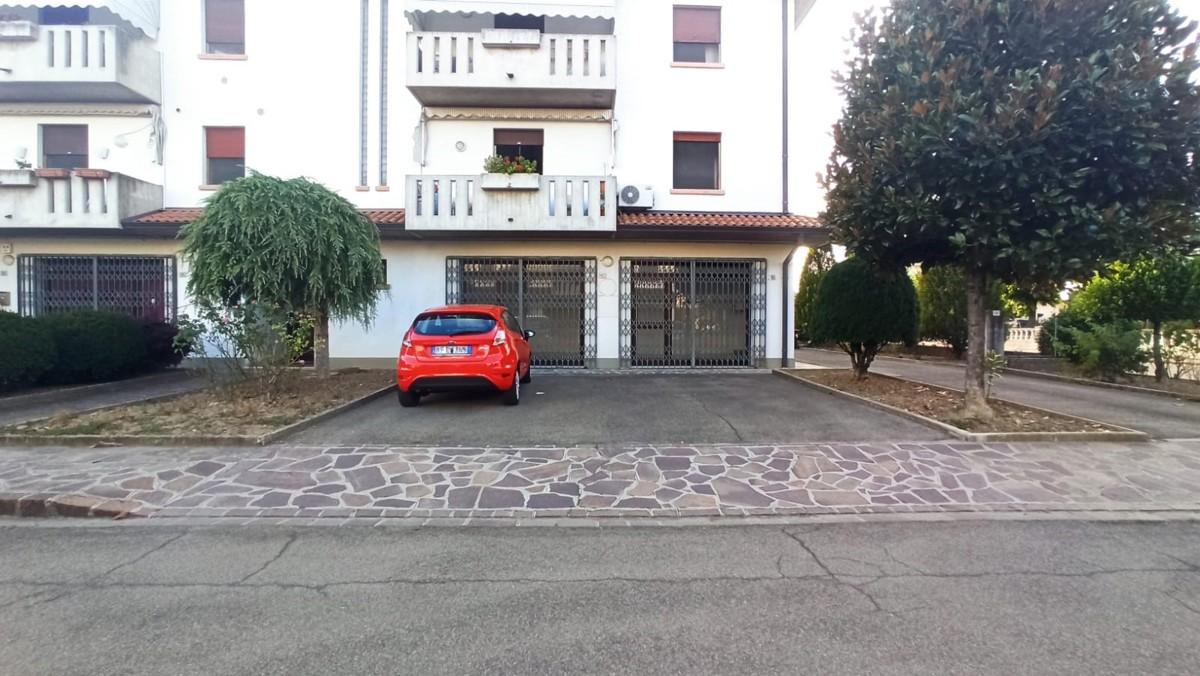 Ufficio in vendita a Carpi