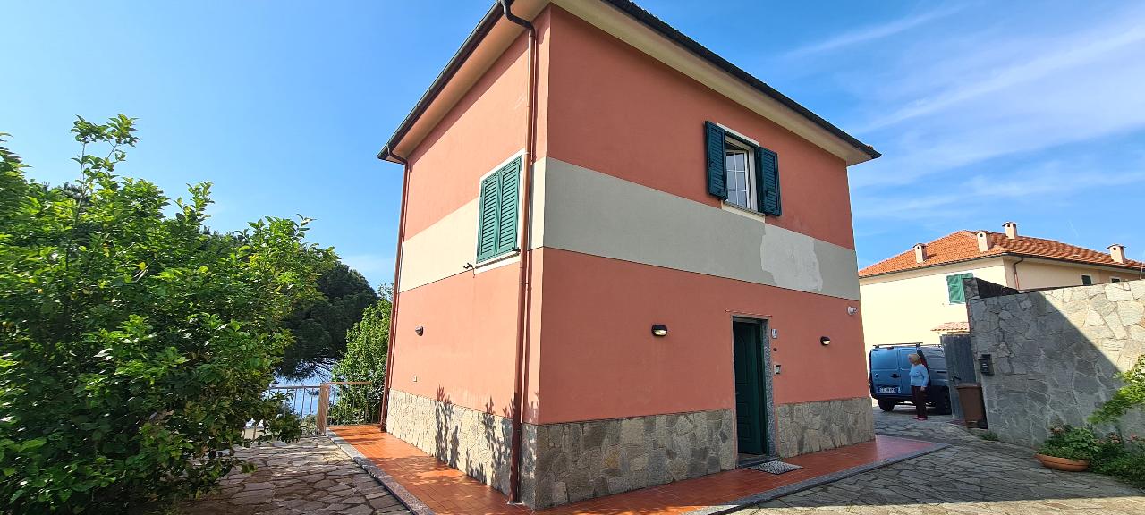 Villa in vendita a Cogoleto