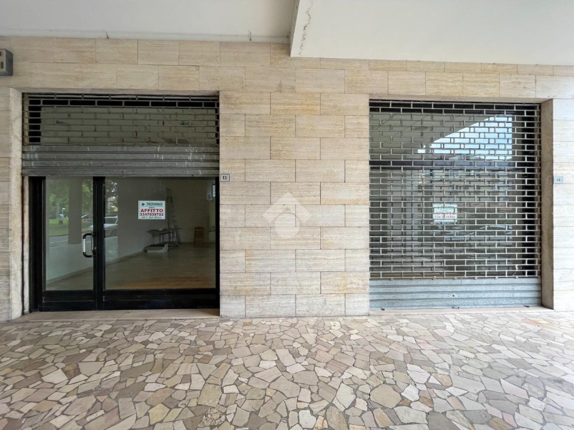 Negozio in affitto a Pizzighettone
