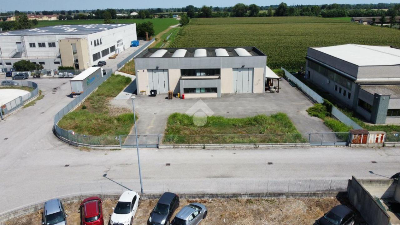 Capannone in affitto a Castelverde