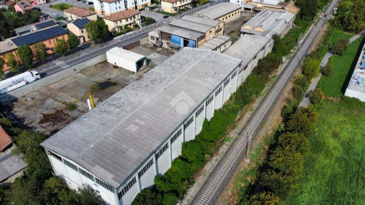 Capannone in vendita a Soresina