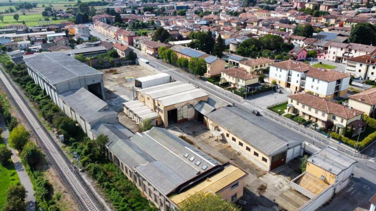 Capannone in vendita a Soresina