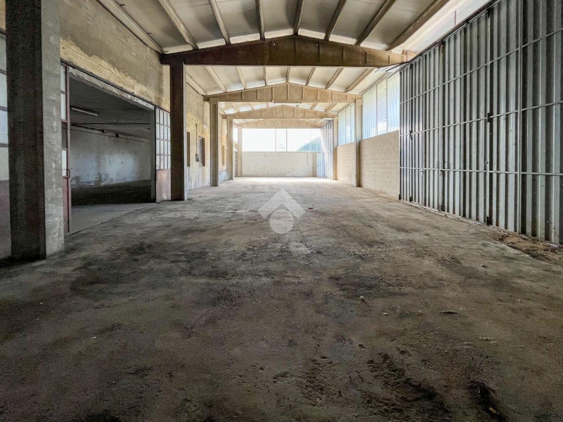 Magazzino in vendita a Castelvetro Piacentino