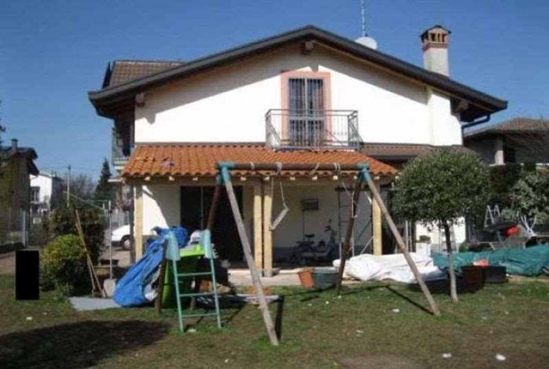 Villa unifamiliare in vendita a Lonate Ceppino