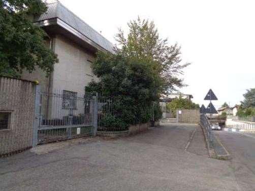 Capannone in vendita a Legnano